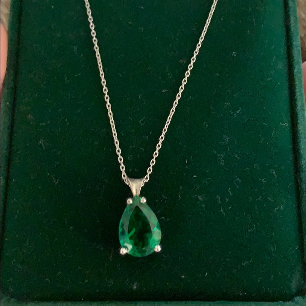 Emerald Green Necklace (Silver) - Gem